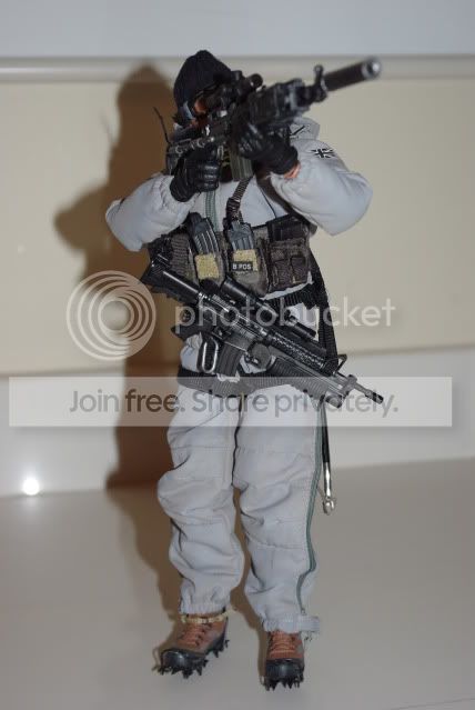 MW2 Sergeant Gary "Roach" Sanderson (a couple new photos) | One Sixth ...